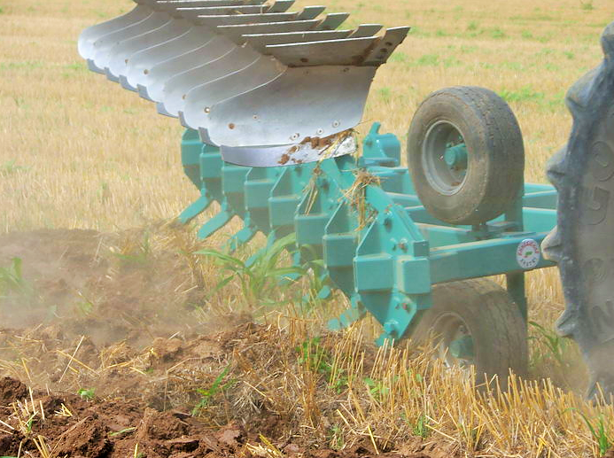 Pluguri reversibile uşoare (ECO) pentru dezmiriştit – Eqinto ...