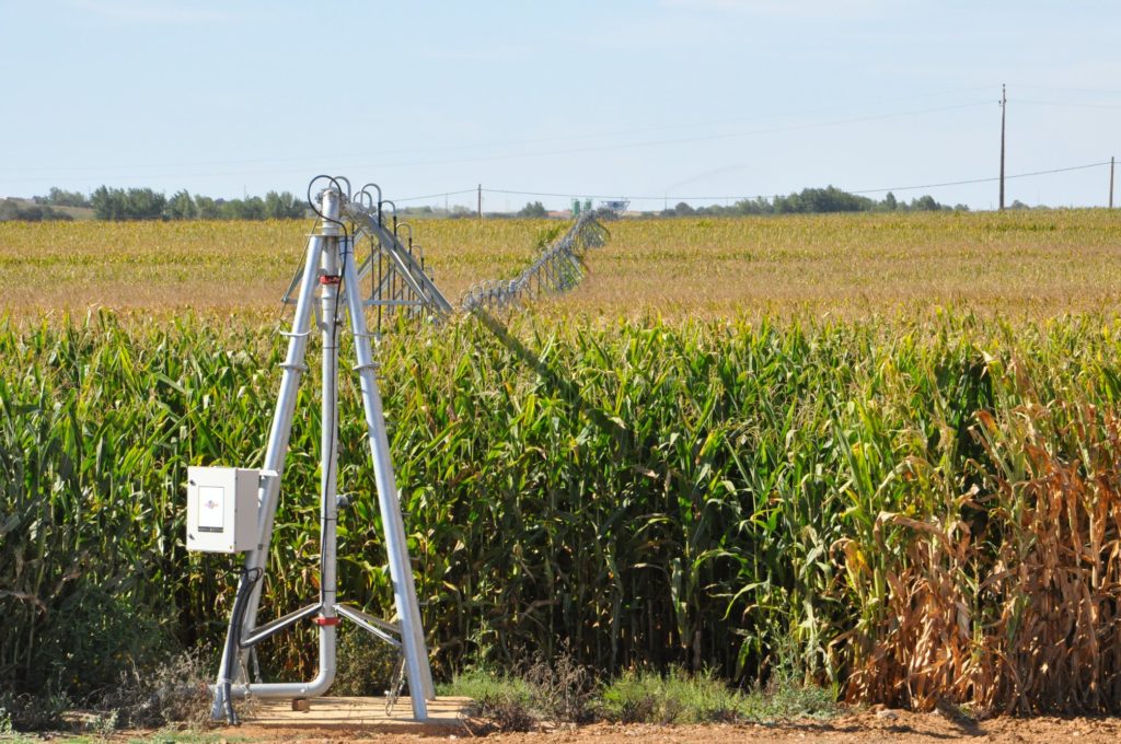 Pivoți de irigații și instalații liniare pentru irigat – Eqinto ...